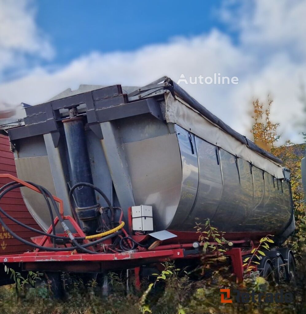 Prodaje se Nor Slep NOR-SLEP 1998 poluprikolicu kipera na aukciji