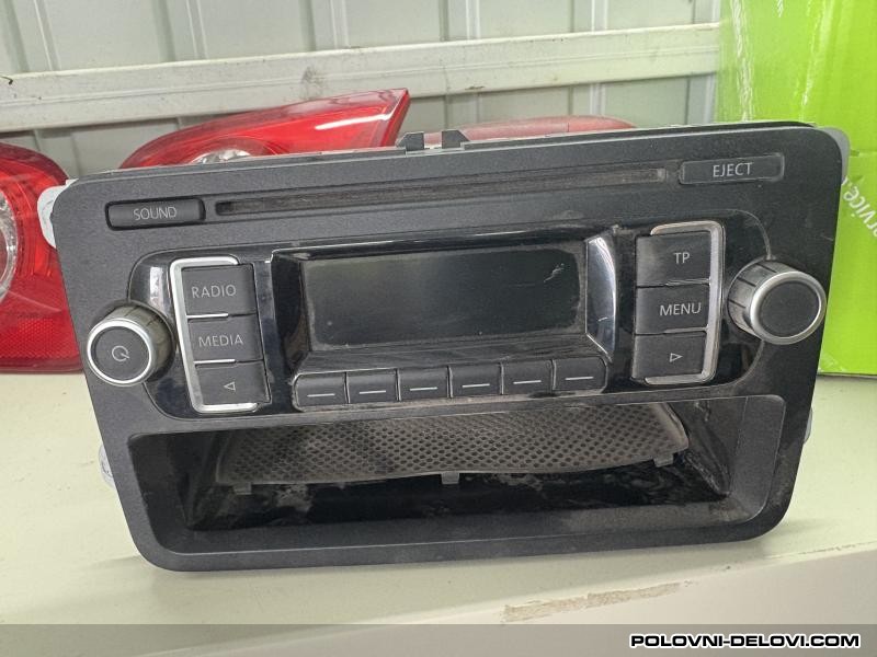 Volkswagen Polo Org Radio Razni Delovi