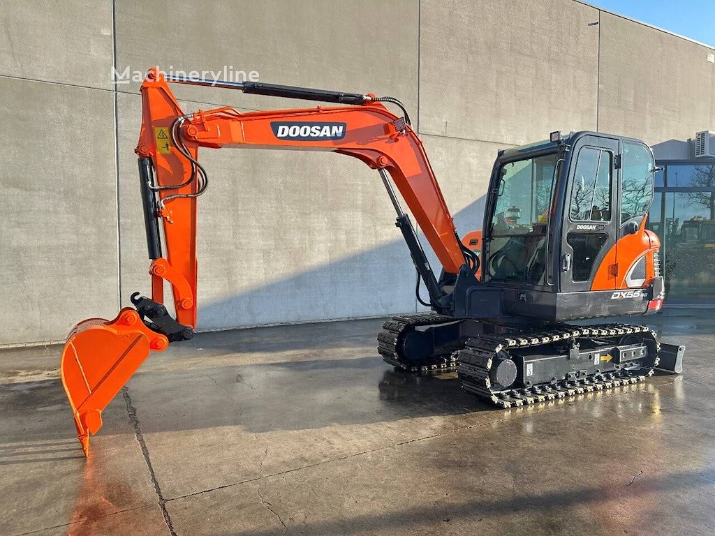 Prodaje se Doosan DX55-9C bager guseničar na aukciji