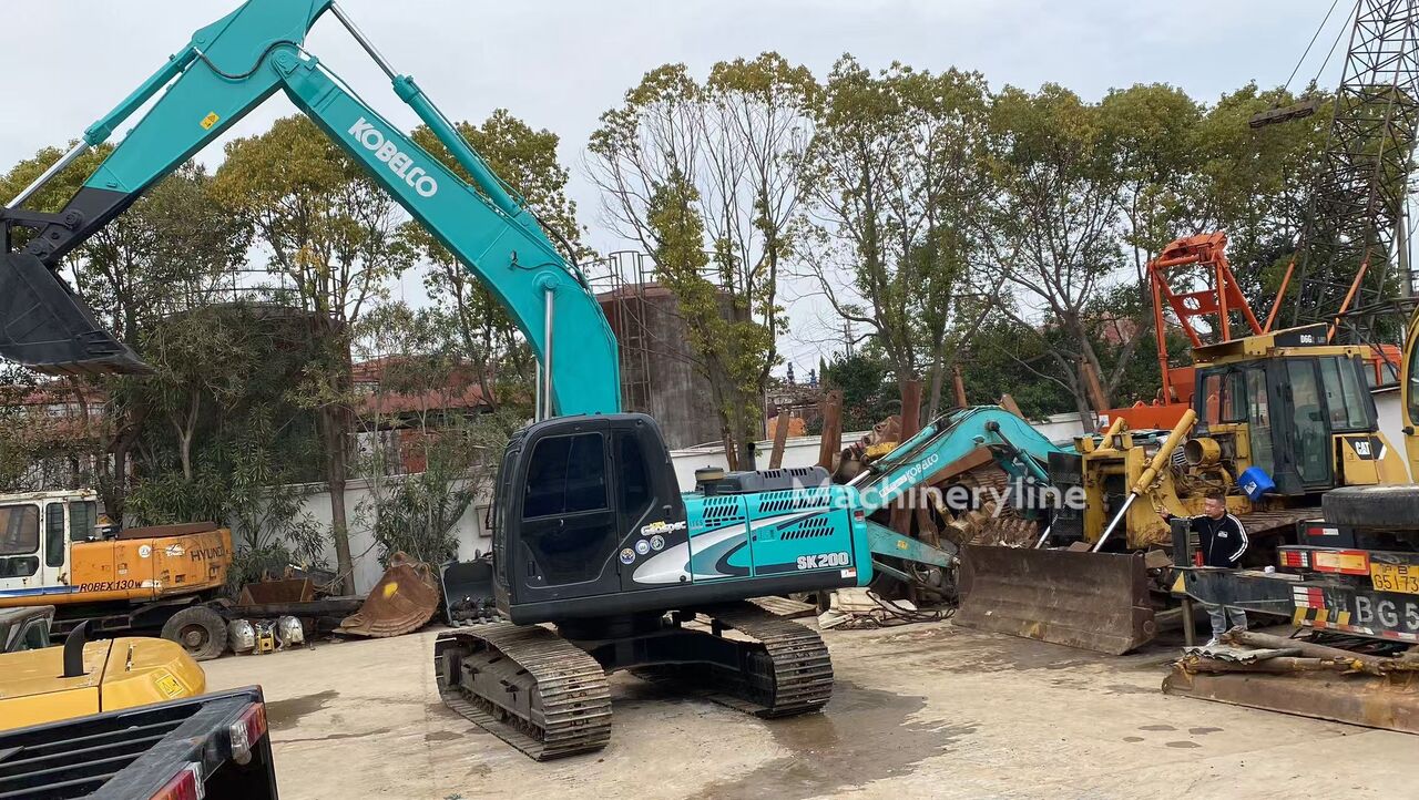 Kobelco SK200-8 bager guseničar