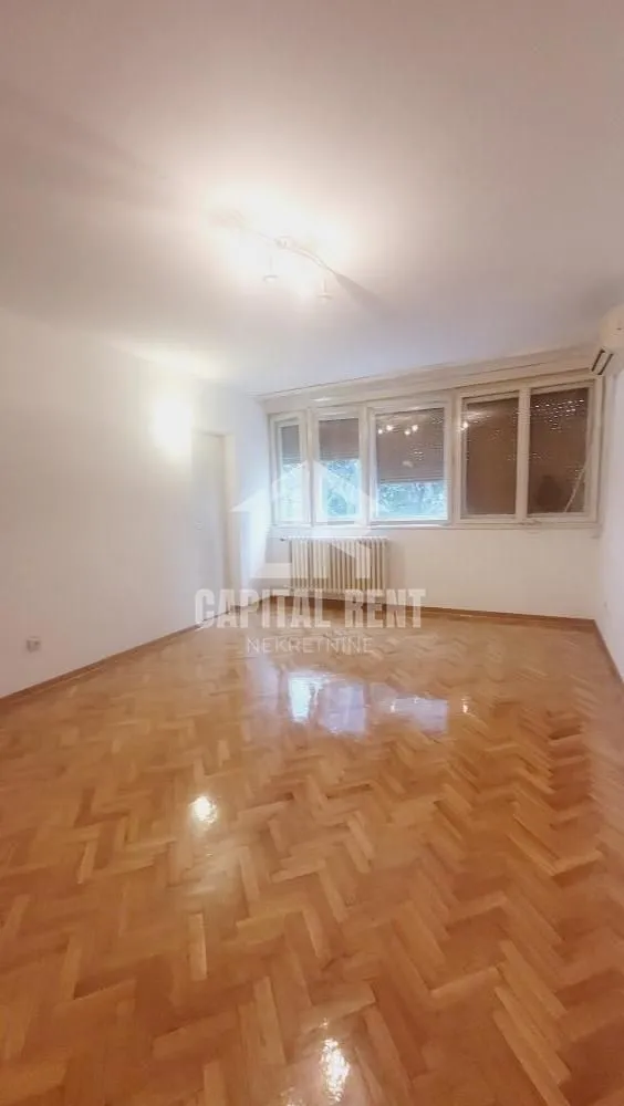 Izdavanje, jednosoban stan, 37m², Banovo Brdo, Beograd