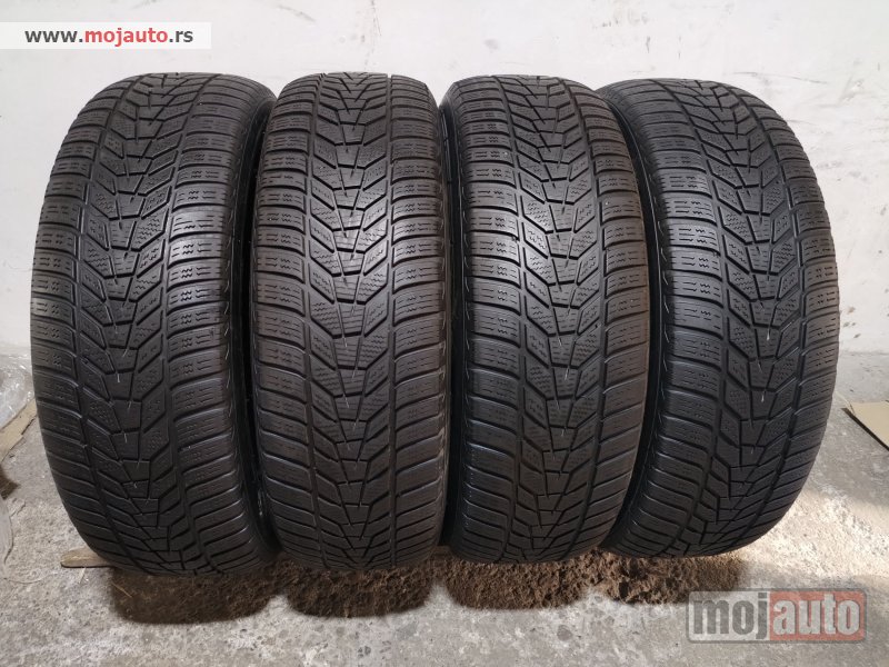 3476. Gume HANKOOK 17-ice, ZIMSKE 215/65, Šara 5,5 mm, DOT 3220
