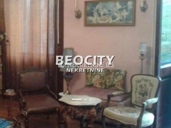 Zemun, Centar, Avijaticarski trg , 1.0, 50m2, 158000EUR