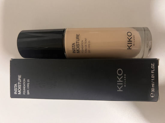 Kiko tecni puder Insta Moisture