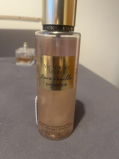 Victoria’s secret bare vanilla shimmer body mist