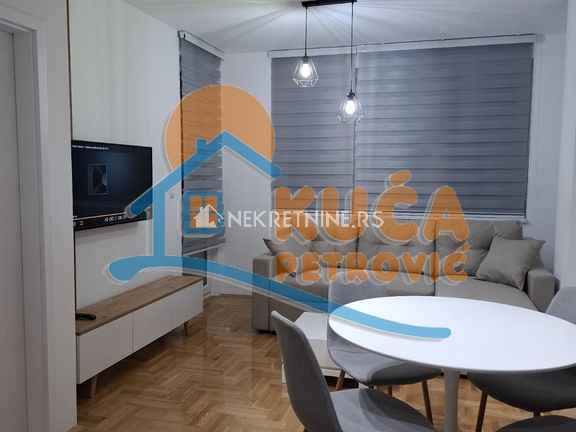 Izdaje se stan kod Zone 3!