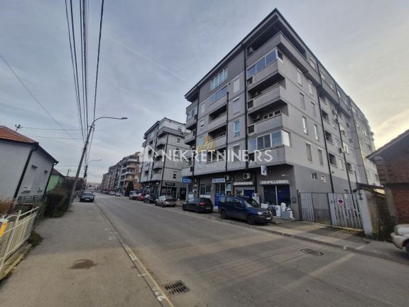 Višenamenski prostor 65 m² na top lokaciji u Jagodini – idealan za posao ili stanovanje