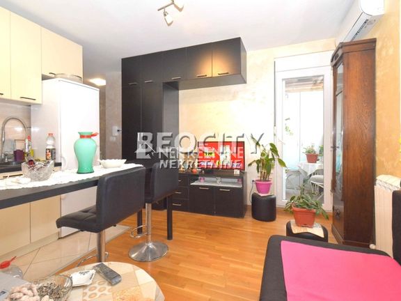 Novi Beograd, Ledine, Valtrovićeva , 1.5, 32m2, 115000EUR