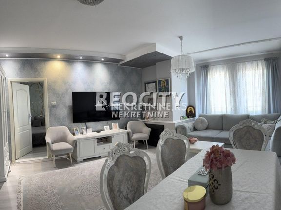 Novi Sad, Centar, Zitni trg, 3.0, 72m2, 210000EUR