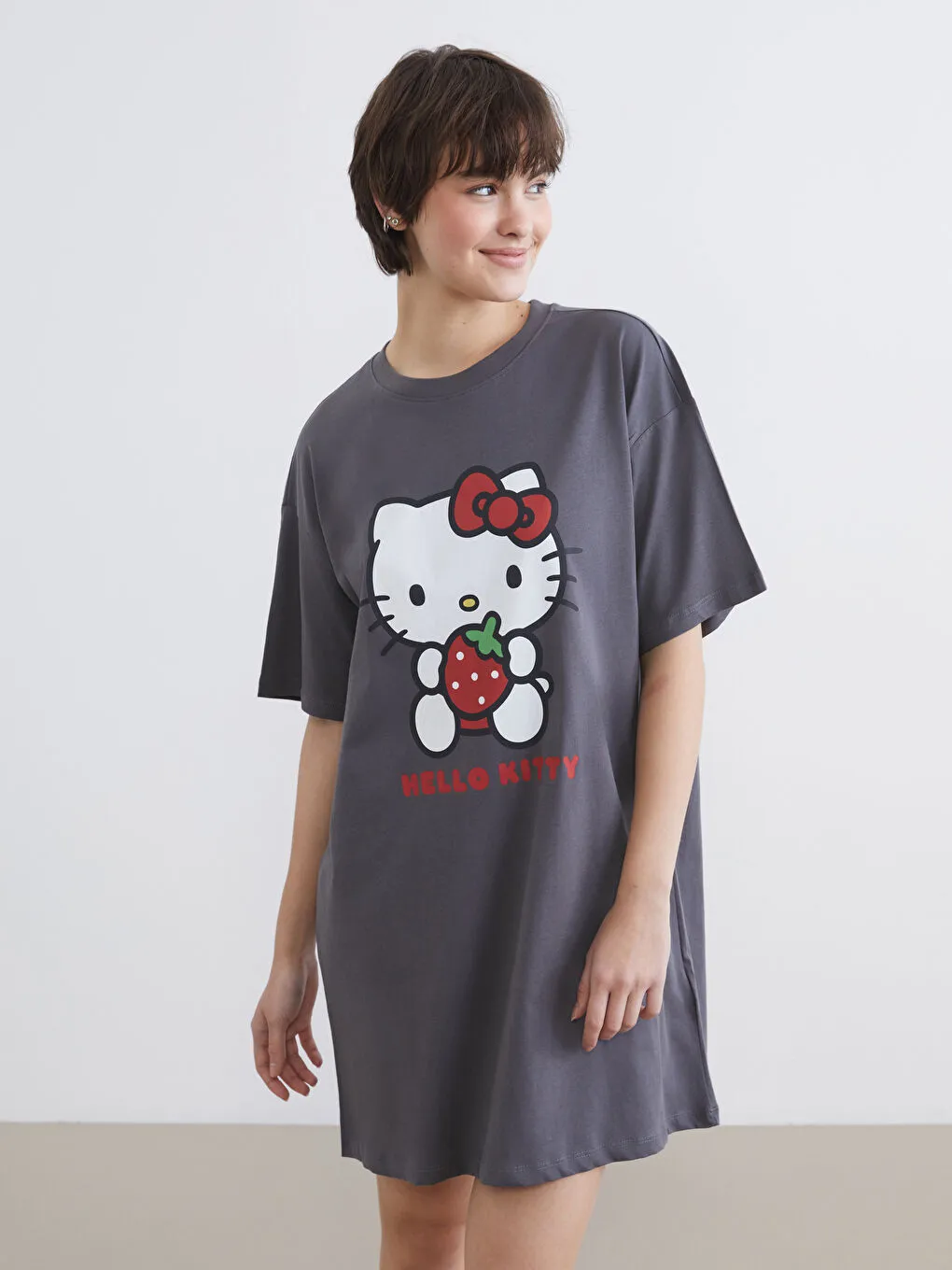 LCW Young Hello Kitty Oversized Ženska Spavaćica