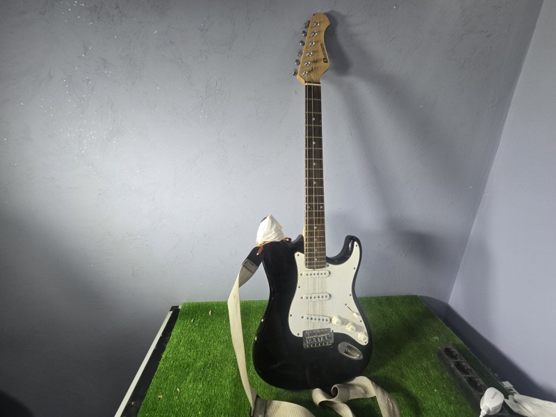Električna gitara Stratocaster tip – crna – doneseno iz