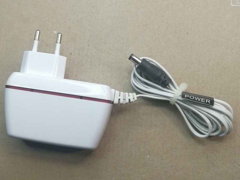 Adapter 15V --- 1,66A 25W