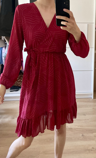 Prelepa bordo haljina