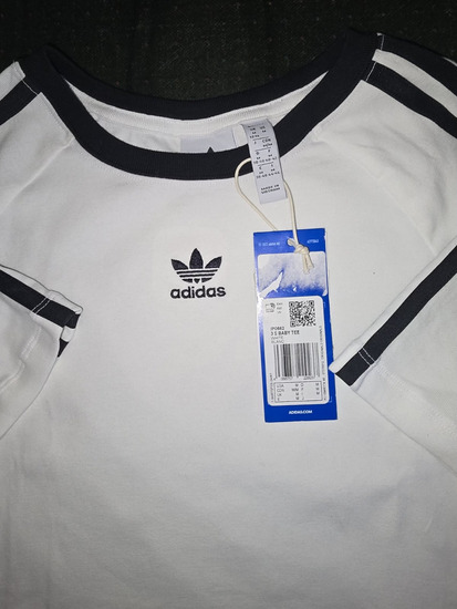 Adidas nova majica (crop top)