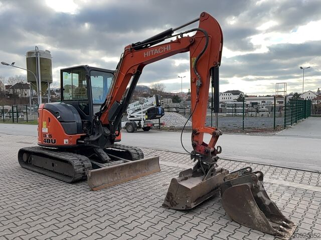 Lančani bager
Hitachi ZX48U-5A CLR with 3 excavator buckets