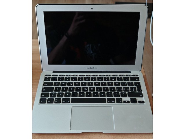 MacBook Air A1370 EMC 2471 (Mid 2011) #2