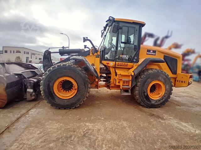 Utovarivač
JCB 457ZX