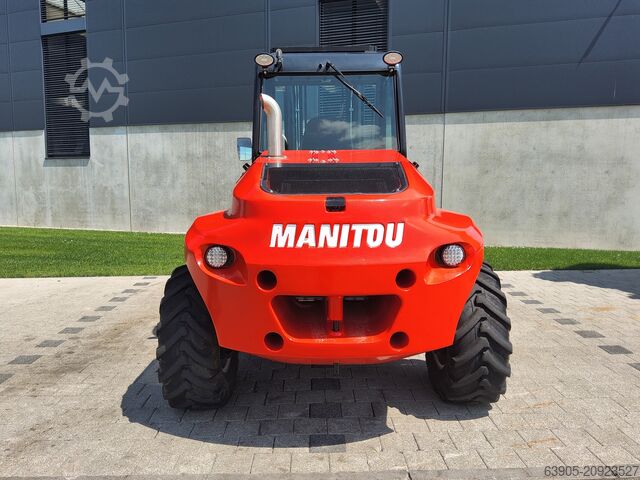 Terenski viljuškar
Manitou M 50-4