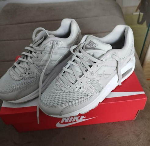 Patike zenske nike air max comand
