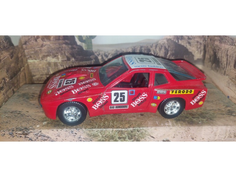 Burago Porsche 924 Turbo 1:24