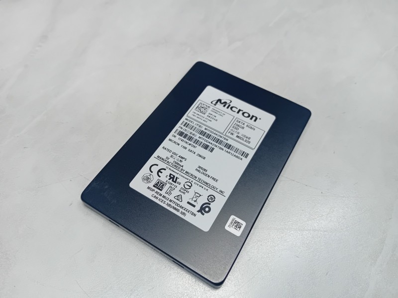 ssd 256gb sata III ispravan Micron