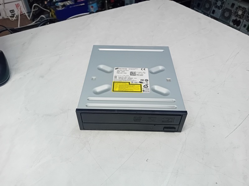 dvd rw sata hitachi lg ispravan