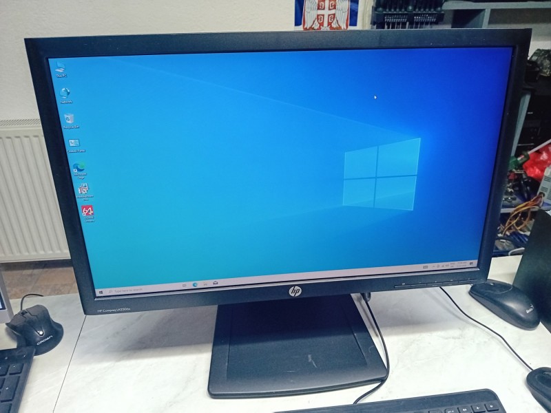 HP monitor 23 inca ispravan dp vga dvi