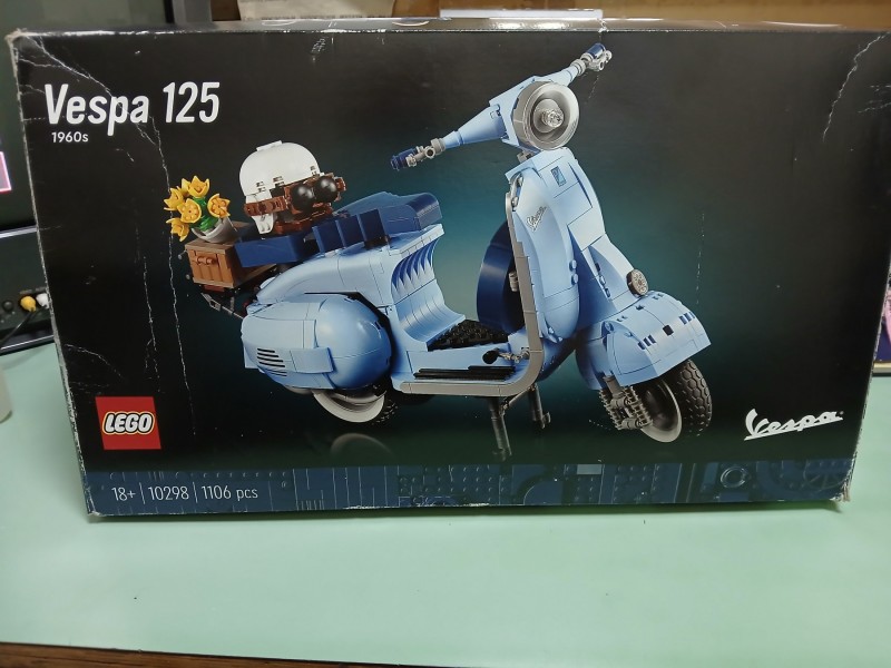 Lego Vespa