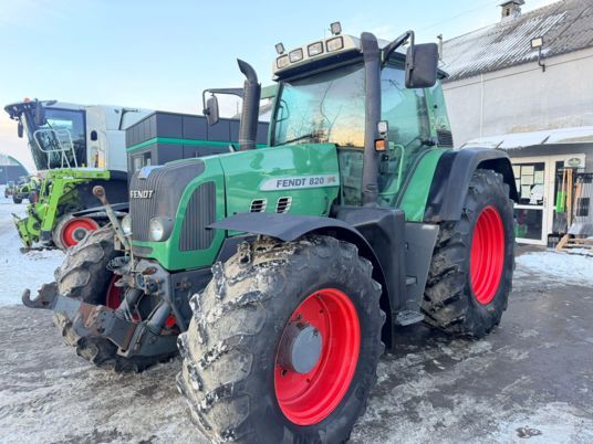 Fendt 820 VARIO TMS traktor točkaš