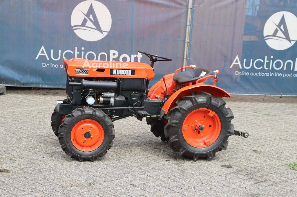 Prodaje se Kubota B7000 traktor točkaš na aukciji