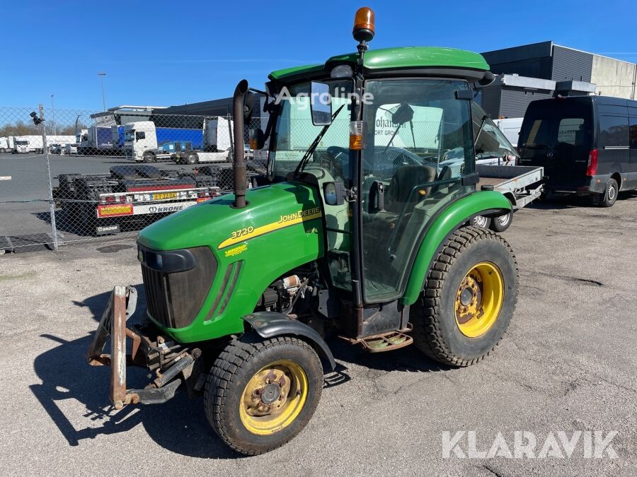 Prodaje se John Deere 3720 traktor točkaš na aukciji