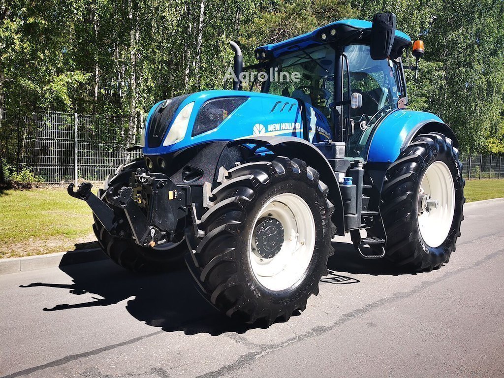 New Holland T7.230 traktor točkaš