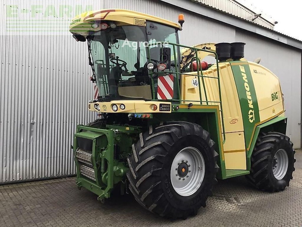 Krone big x 700 krmni kombajn