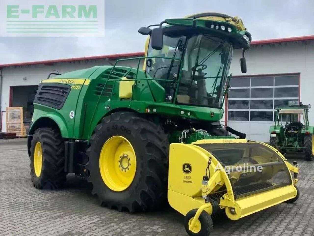 John Deere 8600i krmni kombajn