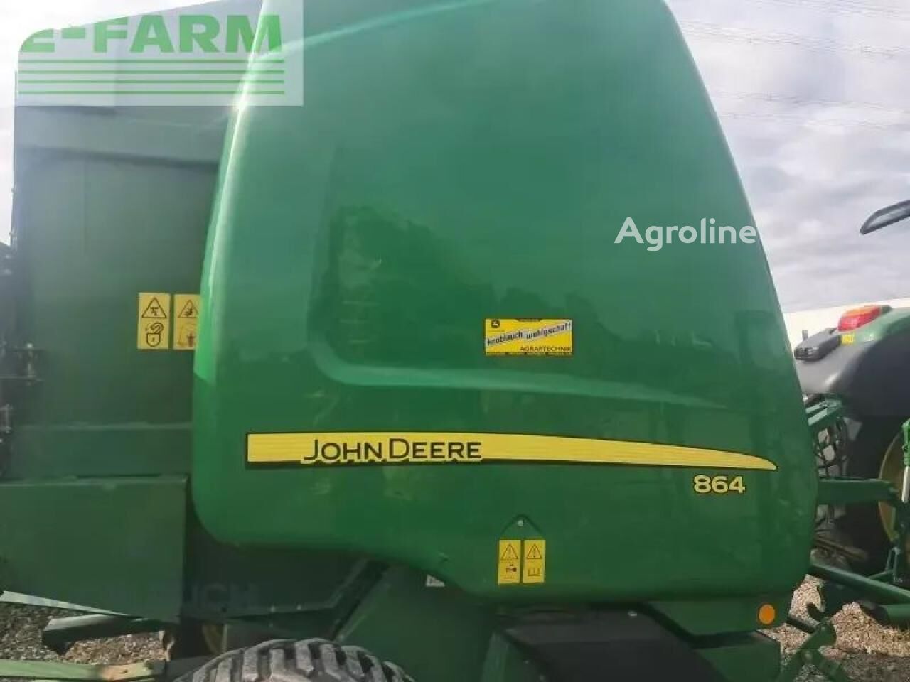 John Deere 864 premium balirka za četvrtaste bale