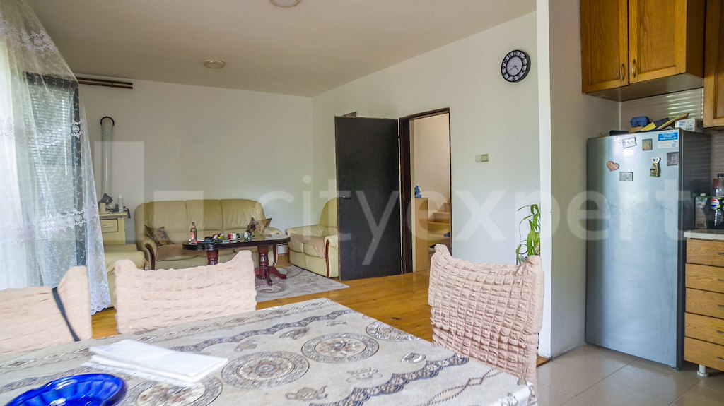 Kuća za izdavanje BEZ PROVIZIJE: Petosoban i veći, 240m², Borčanskih žrtava 1914., Palilula - 2000€