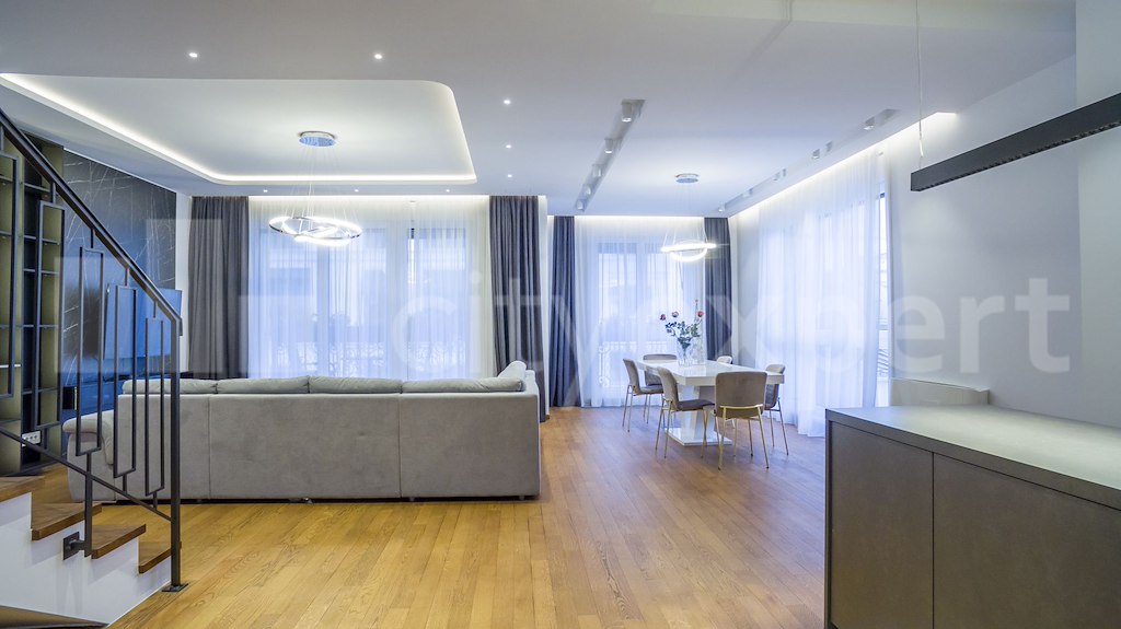 Stan za izdavanje BEZ PROVIZIJE: Četvorosoban, 178m², Baba Višnjina, Vračar - 3500€