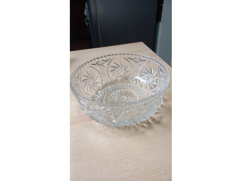 Zajecarski kristal,veca cinija 22x9cm
