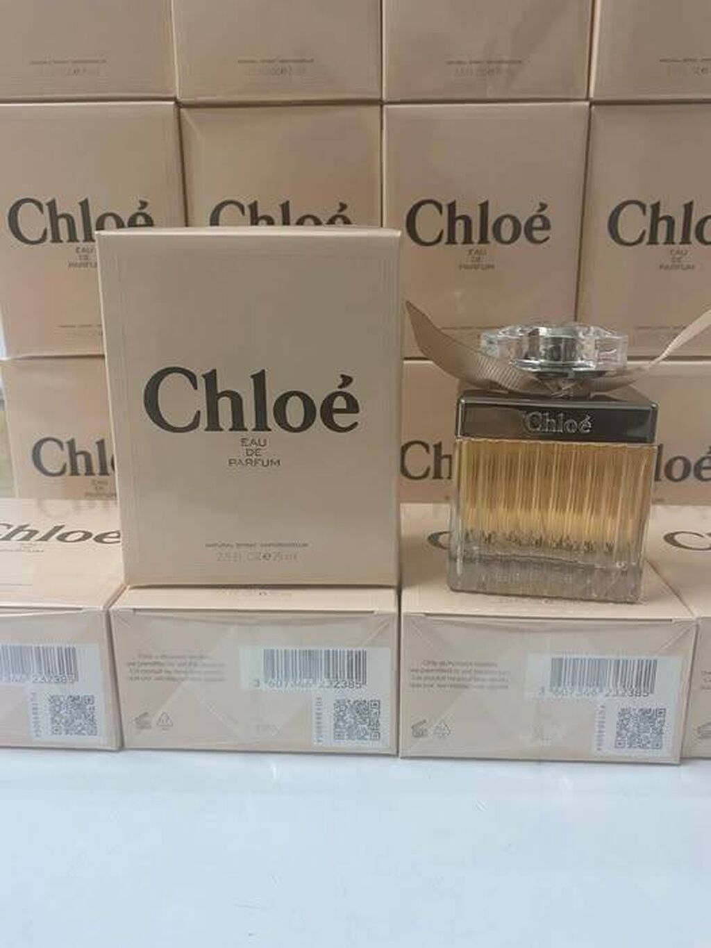 Ovo je ženski parfem Chloé Eau de Parfum. Predstavljen je 2008