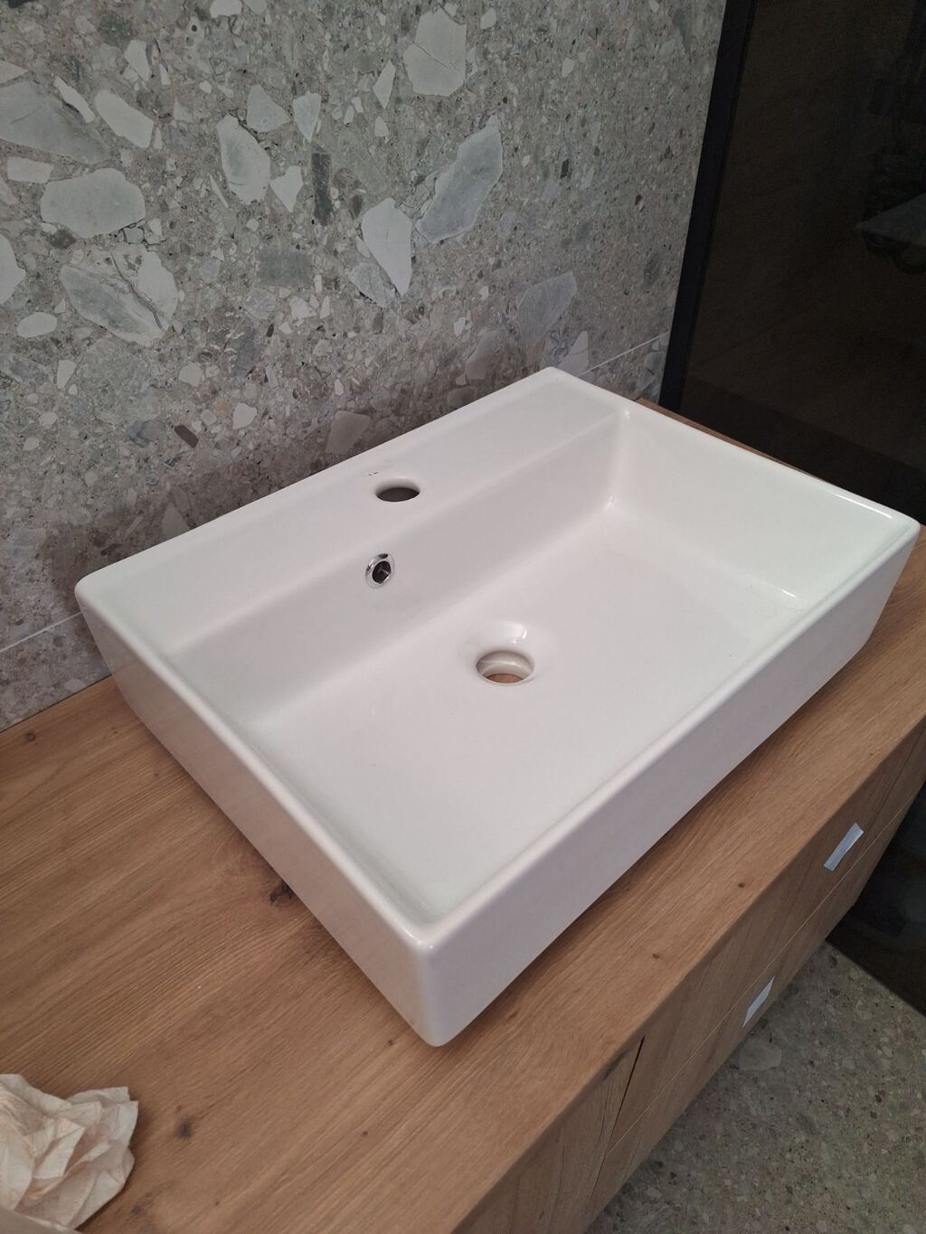 Potpuno nov nadgradni lavabo ne korišćen 50×39