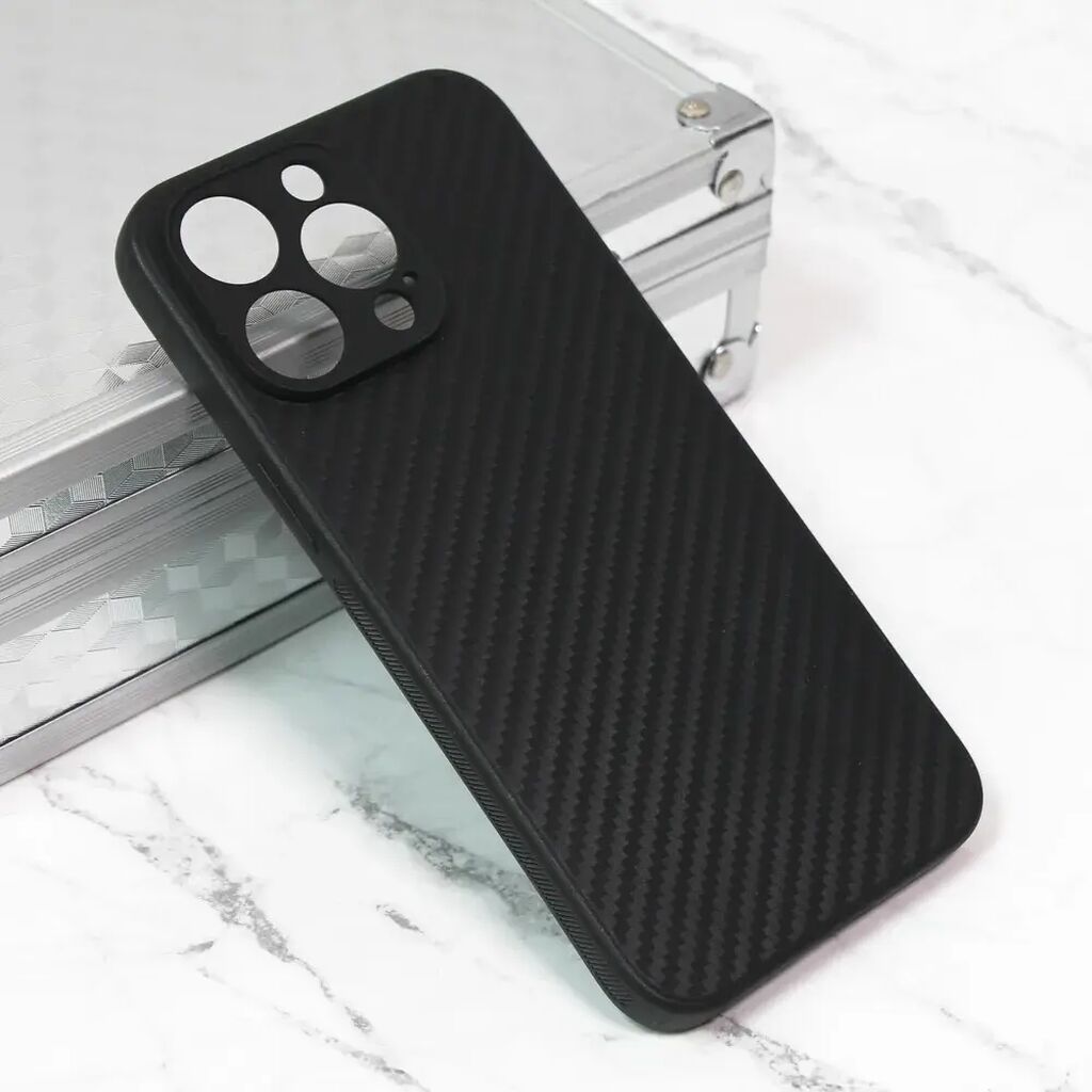 Maska Carbon fiber za iPhone 15 Pro Max 6.7 crna. Kataloški broj