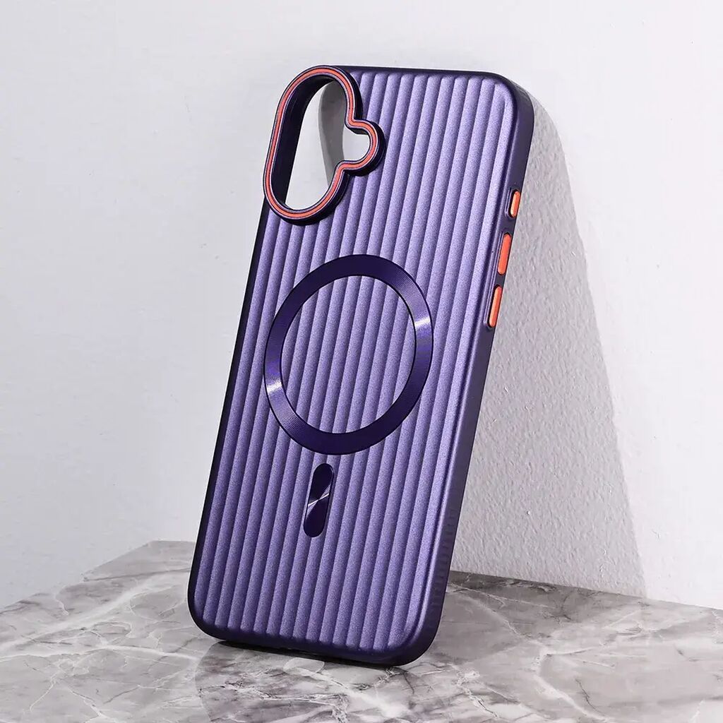 Tvrda torbica sa teksturom. Glatki mat finiš pomaže u otpornosti na