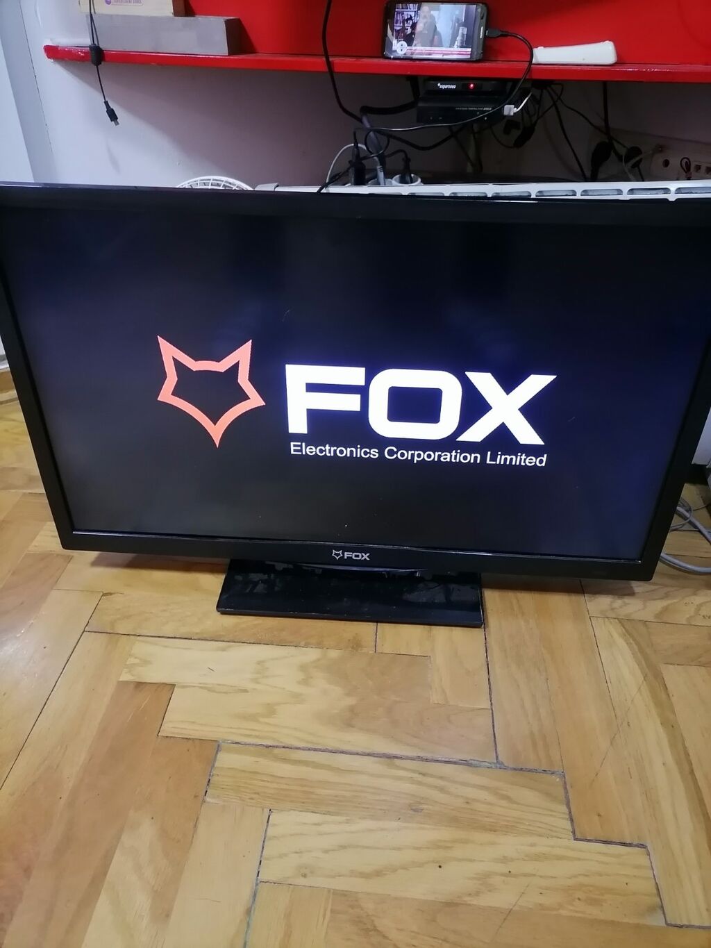 TV FOX Smart Led 32 inča ili 82 dijagonala ekrana sa daljinskim
