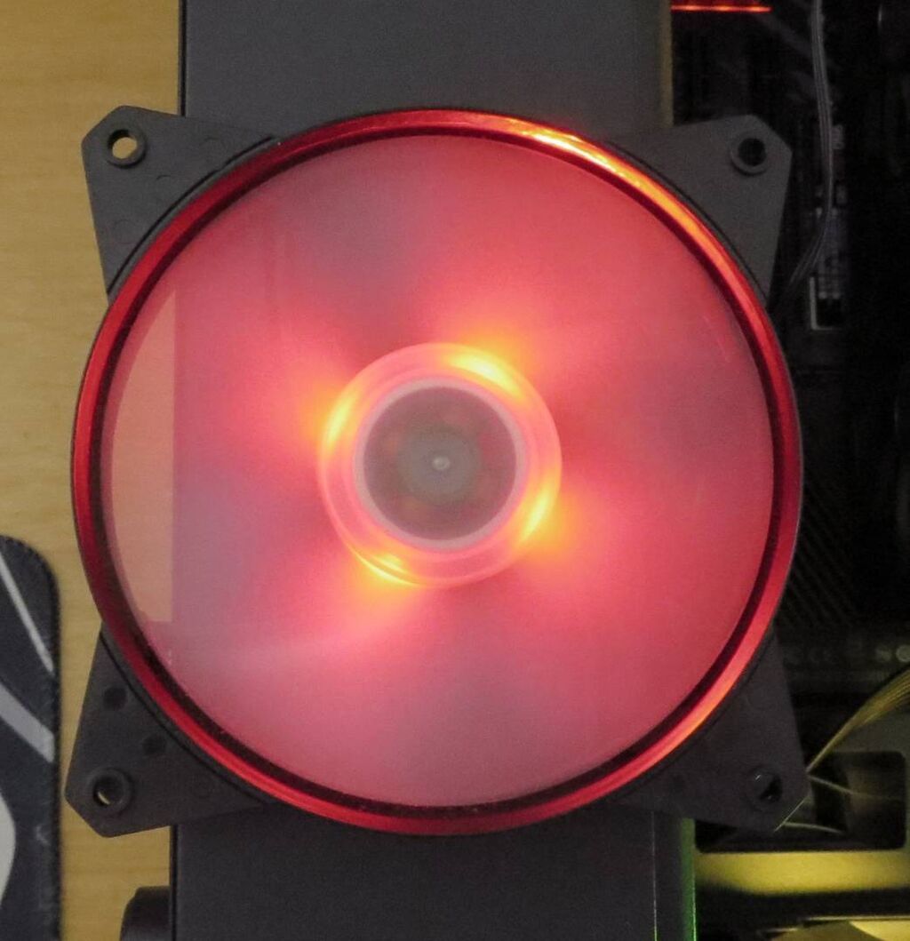 1. Cooler Master JetFlo Silent 120x120mm RED LED Light, 3-Pin konektor
