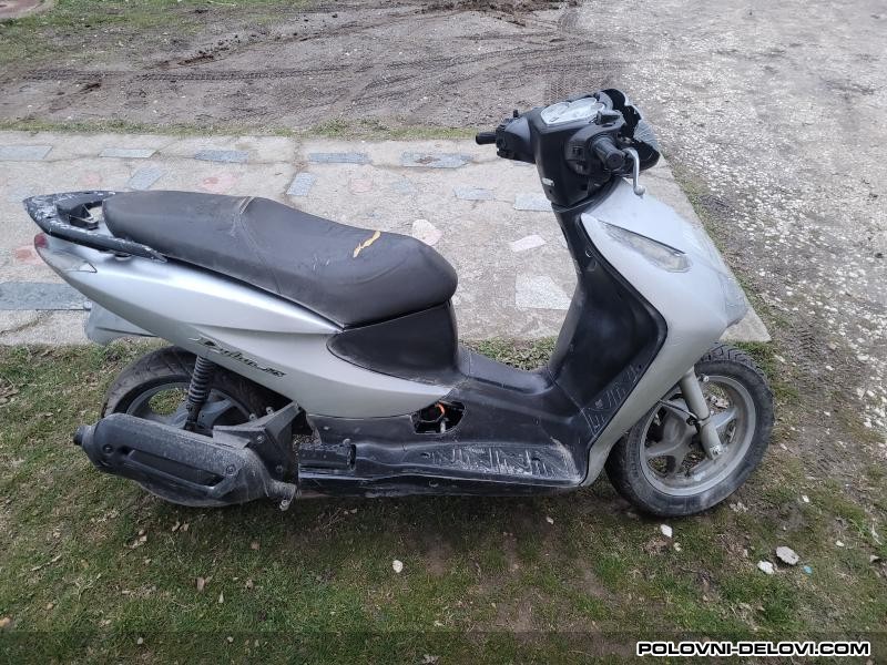 Honda Honda Dylan 125 ccm Kompletan motor u delovima