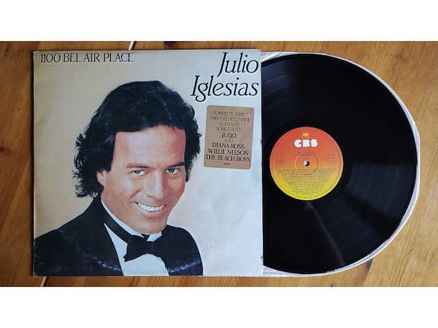 Julio Iglesias – 1100 Bel Air Place