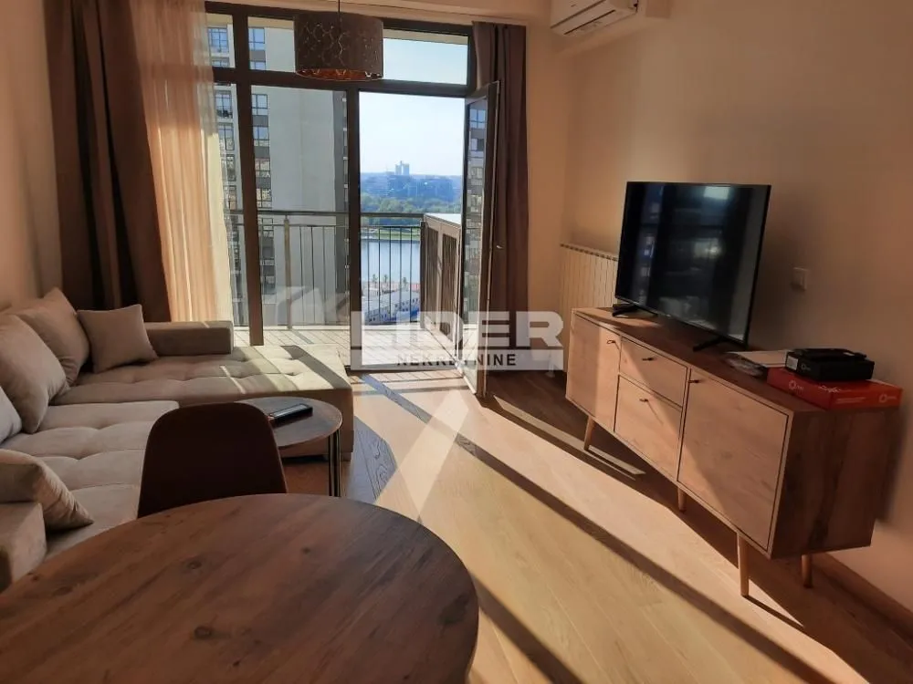 Izdavanje, dvosoban stan, 54m², Savski Venac, Beograd