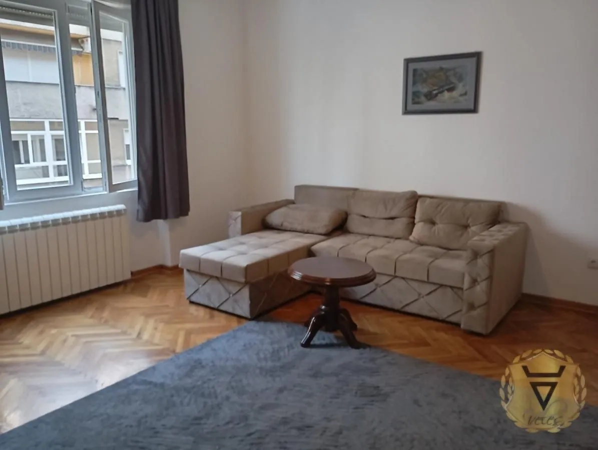 Izdavanje, dvosoban stan, 75m², Stari Grad, Beograd