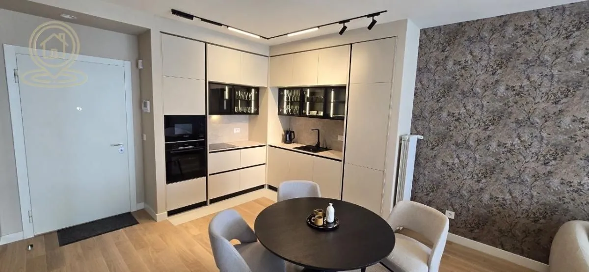 Izdavanje, dvosoban stan, 55m², Savski Venac, Beograd