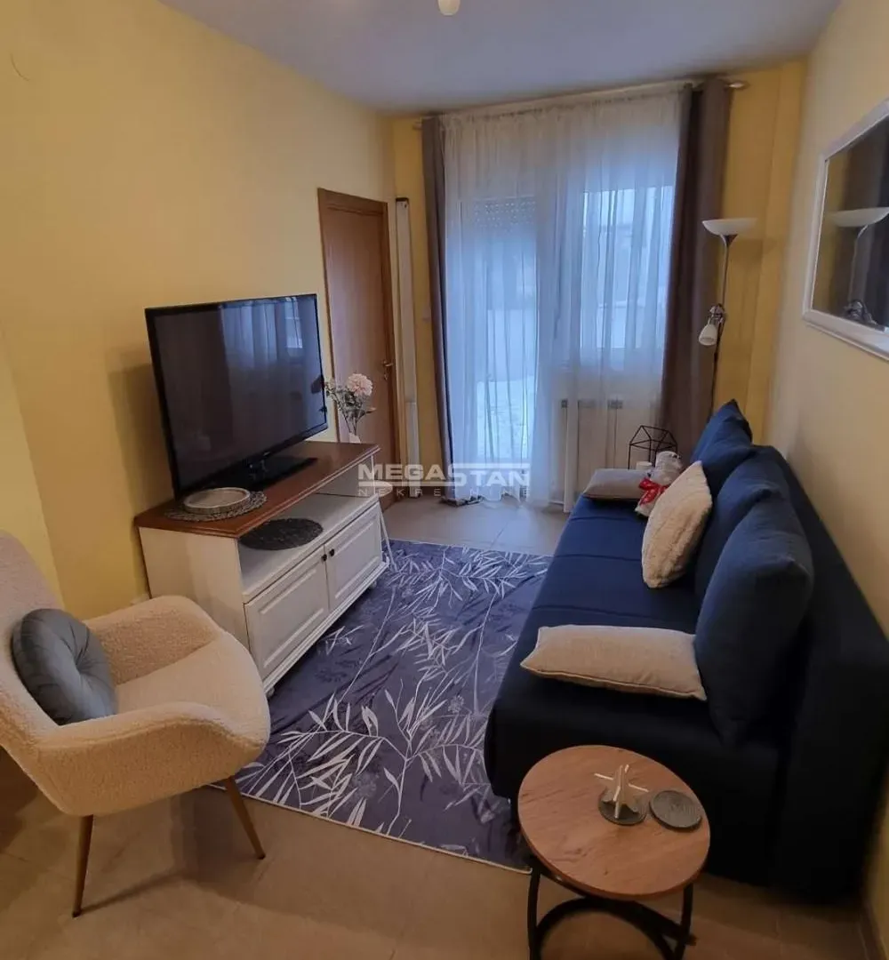 Izdavanje, jednosoban stan, 41m², Cerak, Beograd
